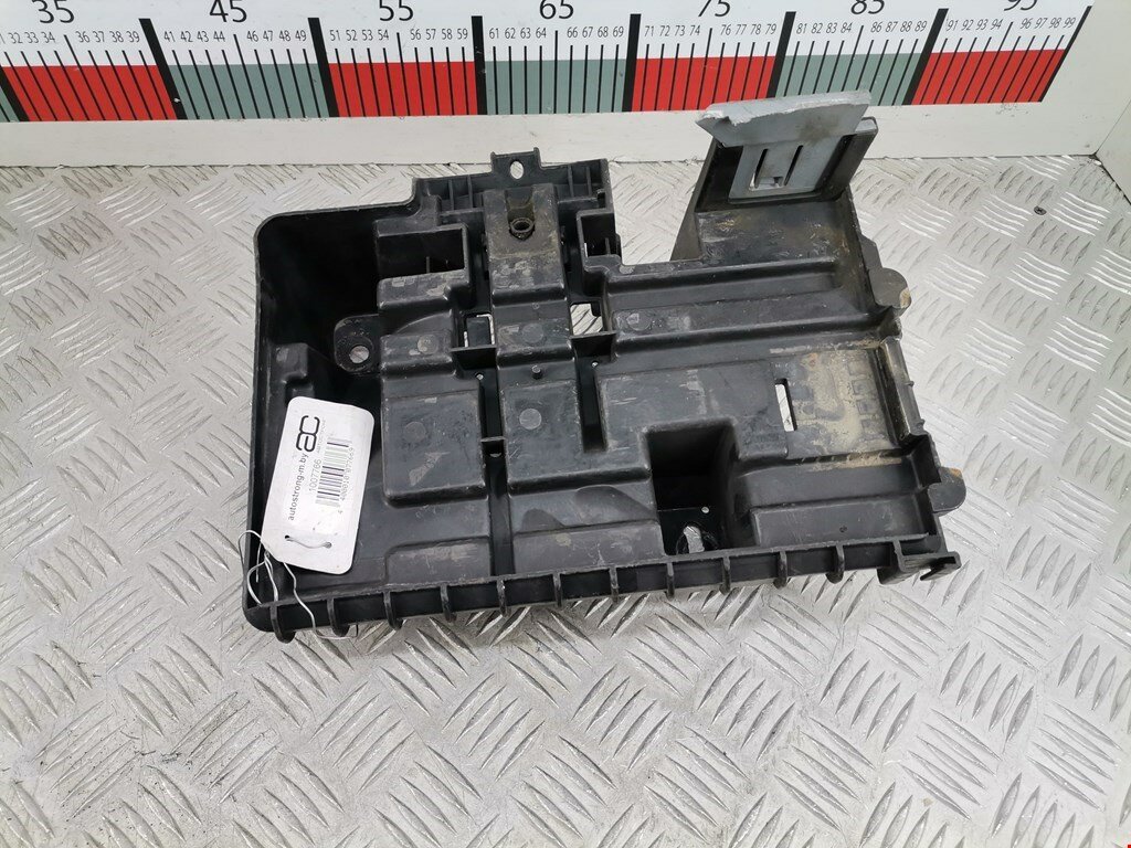 Крепление (корпус) аккумулятора Opel Meriva A 13256602 арт. 1007766