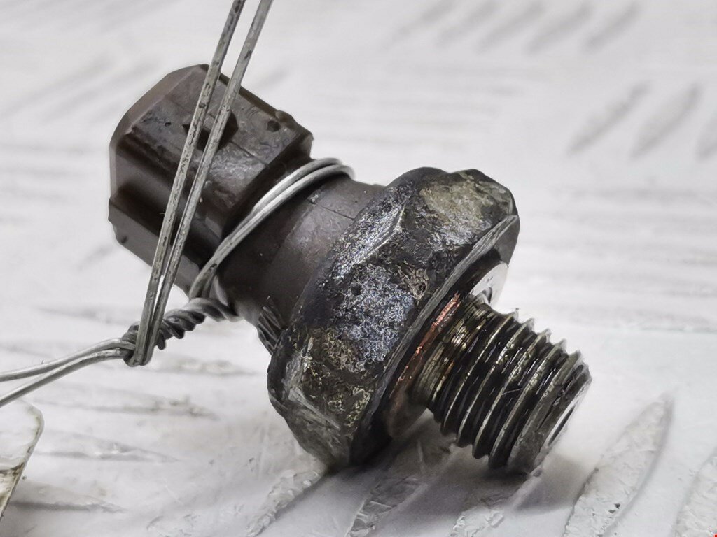 Датчик давления масла BMW 3-Series (E46) 12618611273 арт. 2062373