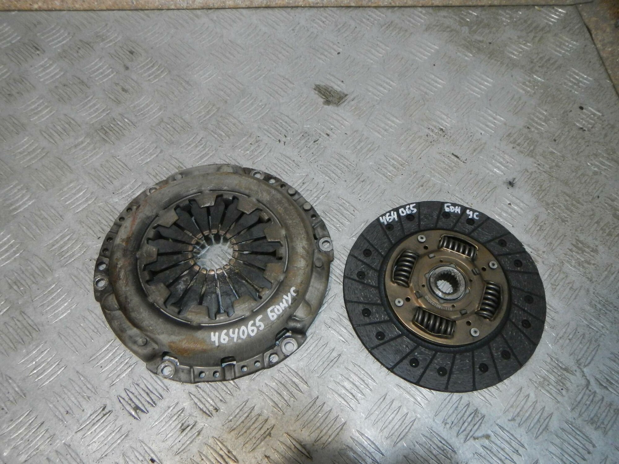 Б/У Корзина сцепления, Chery (Чери)-BONUS A13 (11-14) Chery BONUS A13 (11-14) С диском. Б/У,износ. 464065 CHERY арт. A111...