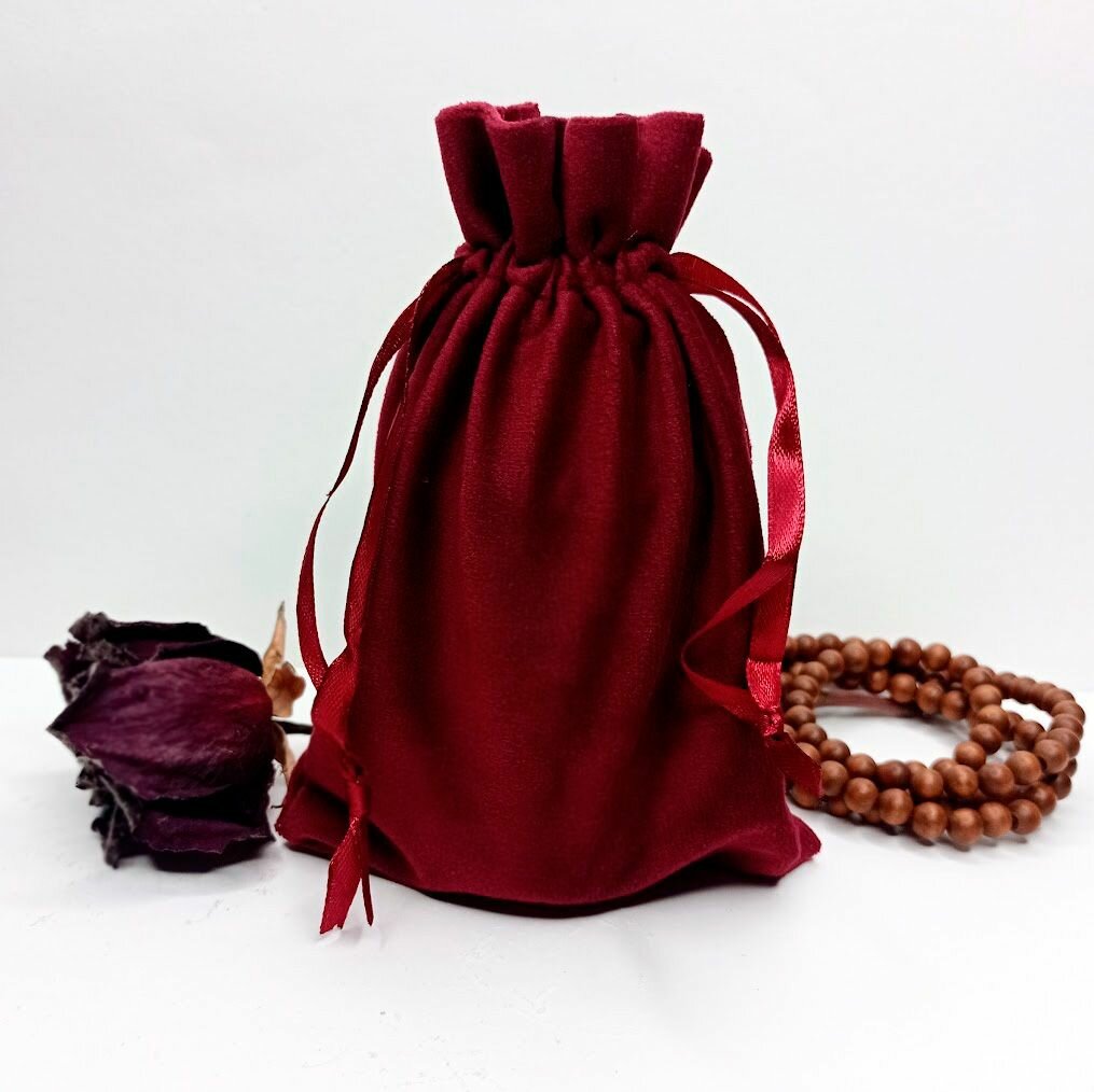 Бархатистый мешочек для таро, рун, аксессуаров (бархатистая ткань, бордовый 13х17,5 см)