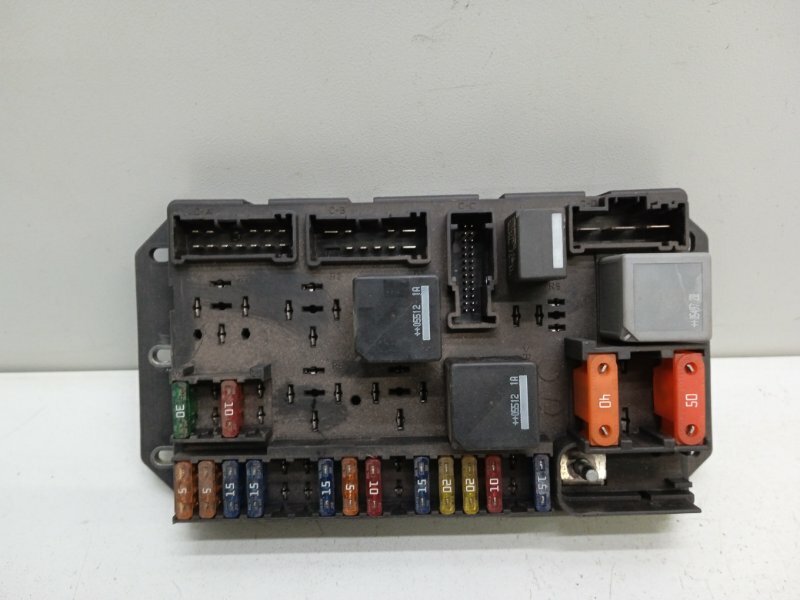 Б/У Ленд Ровер Рендж Ровер 3 Блок предохранителей Land Rover Range Rover 3 2002-2010 116559 LAND ROVER арт. YQE500090