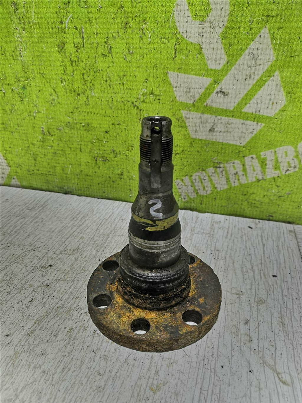 Цапфа VW Golf 3 Vento 91-97