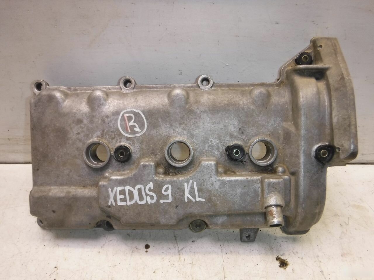 Крышка головки блока (клапанная) Mazda Xedos 9 I (1993—2000) KL0110210C KL01R