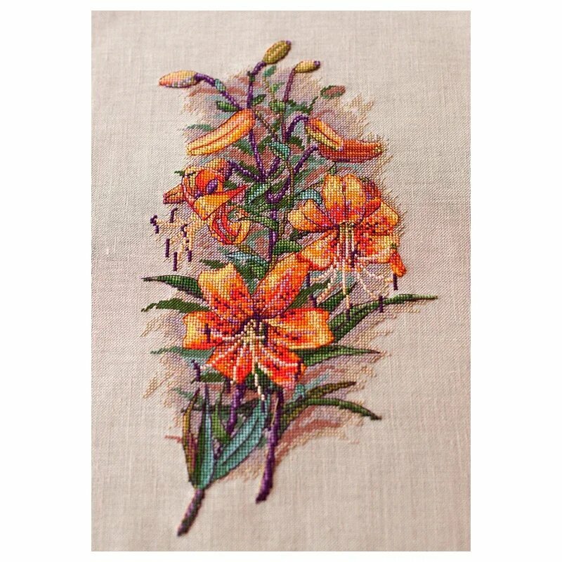 Набор для вышивки крестом Винтажные лилии Amishop 16CT unprint canvas