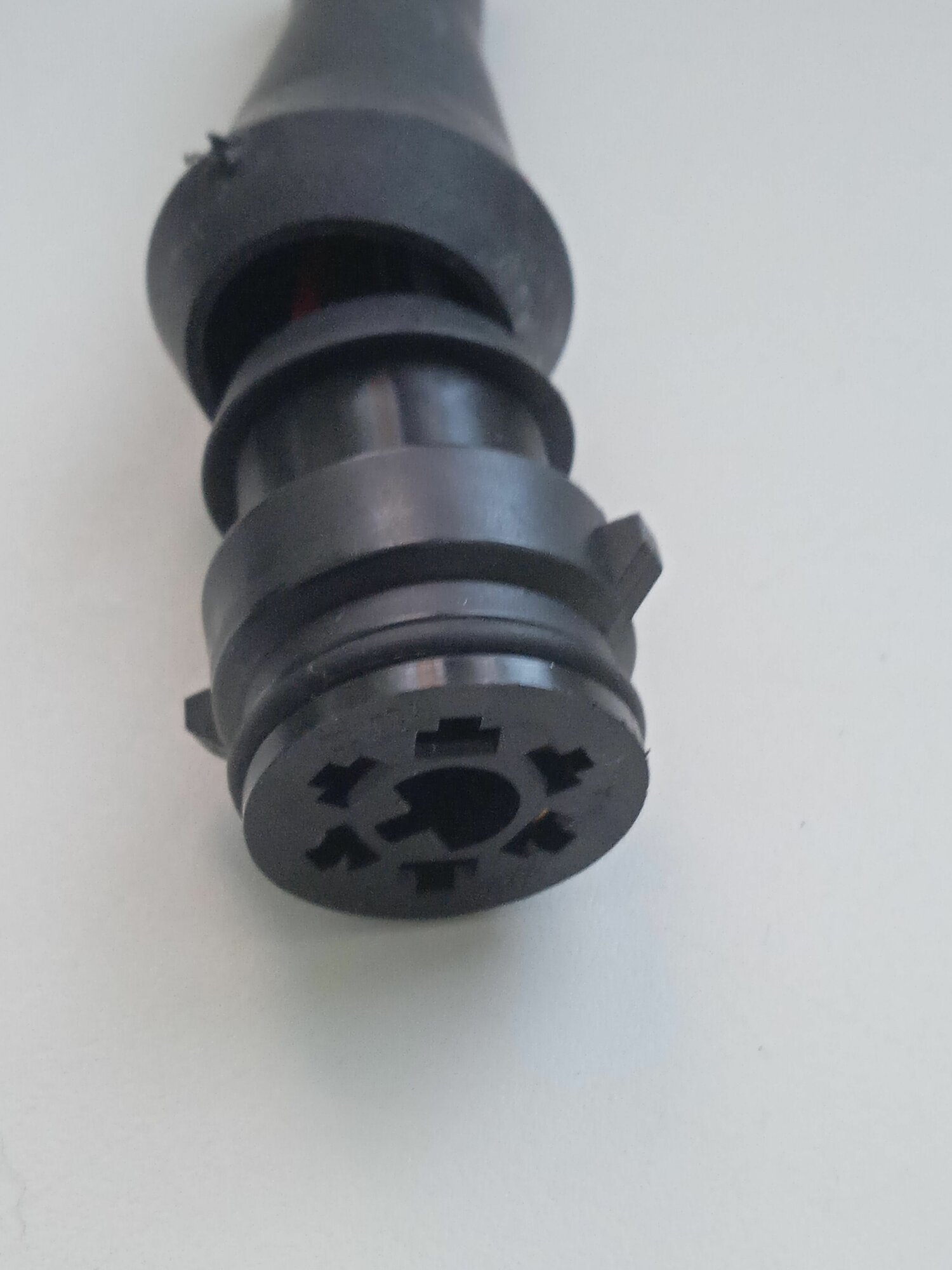 Разъём сцаз гнездовой 6 кон. для ГАЗ Газель 3302 Валдай некст КАМАЗ МАЗ с проводами и пыльником к заднему фонарю (7462 7472 171.3716)