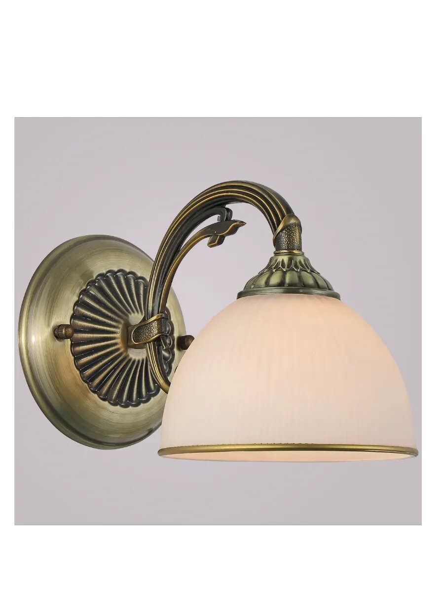 Бра настенное классика