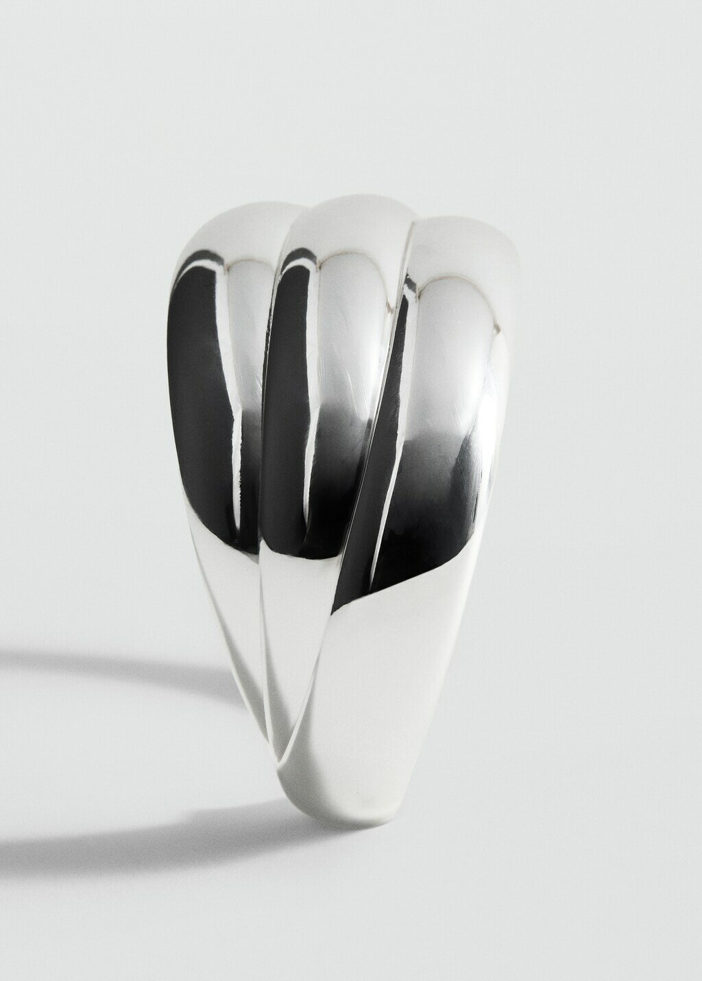 Жесткий браслет