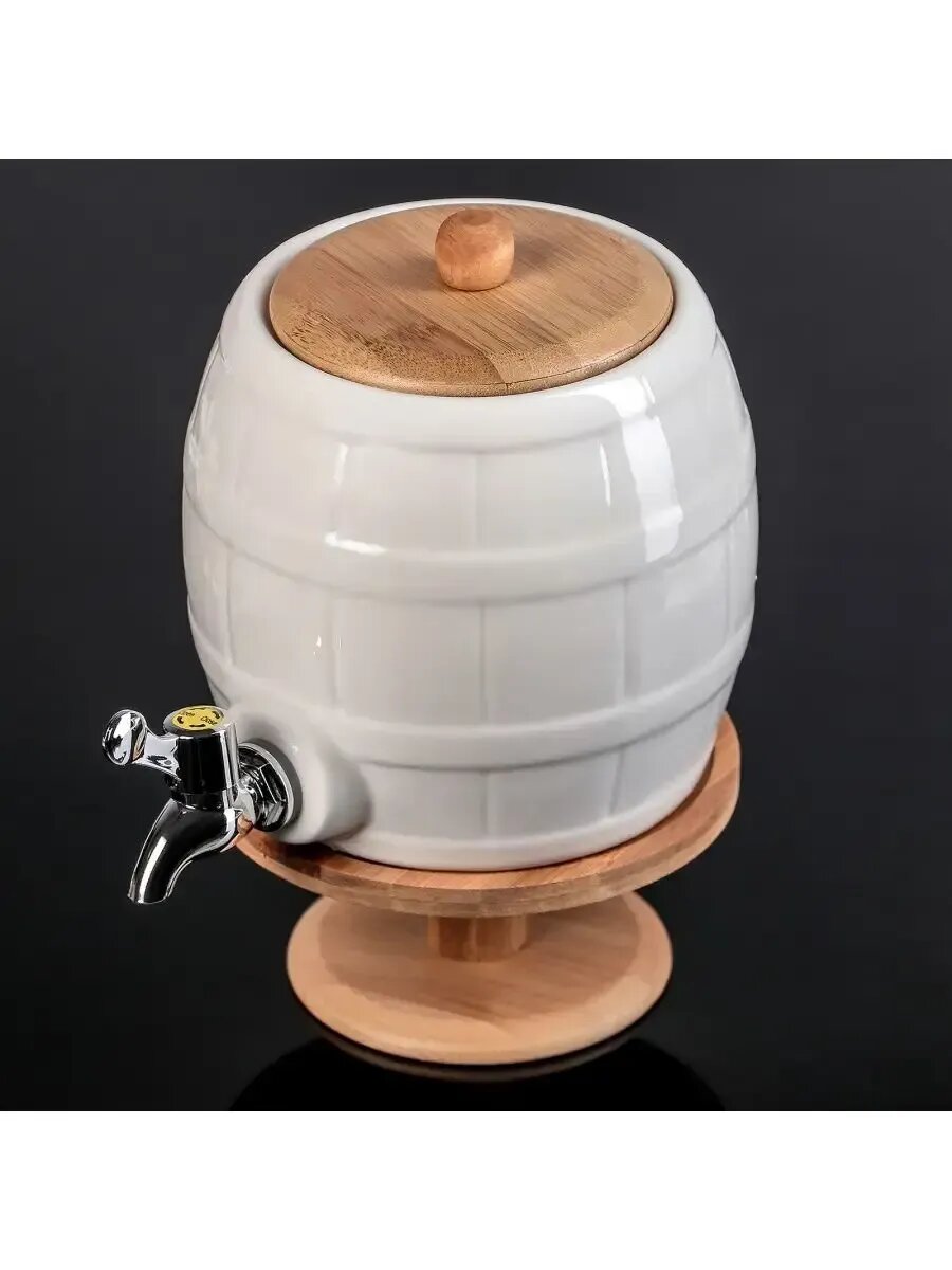 Бочонок с краником, 2,5 л, на деревянной подставке