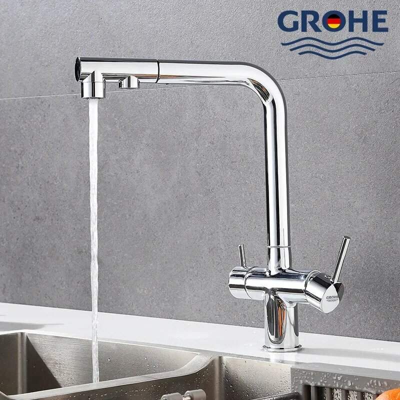 Смеситель для кухни GROHE с прикрепленным фильтром для питьевой воды и гибким выдвижным механизмом. хром