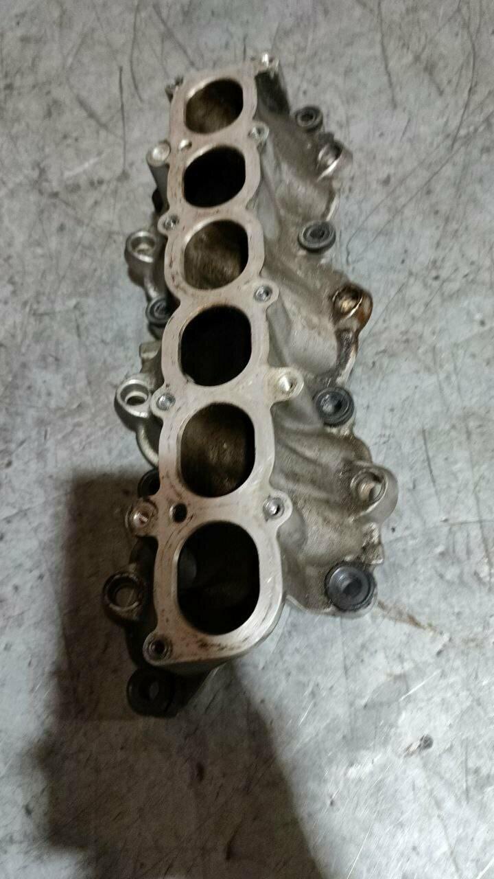 Впускной коллектор Citroen C5 2003 9630334280