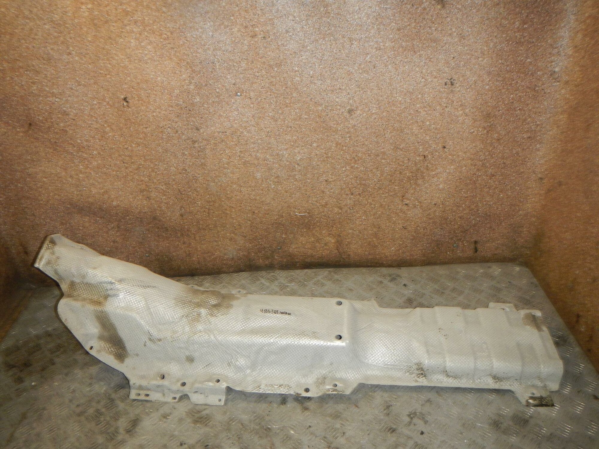 Б/У Экран тепловой, Renault (Рено)-LOGAN (14-) RENAULT LOGAN (14-) Глушителя. Без повреждений. 486301 RENAULT арт. 747513...