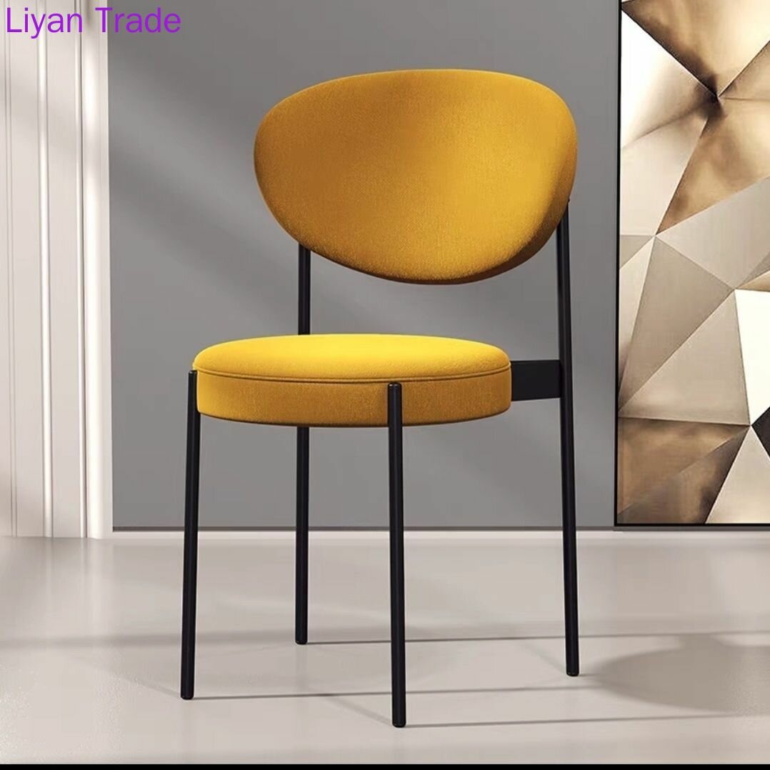 Маникюрный стол