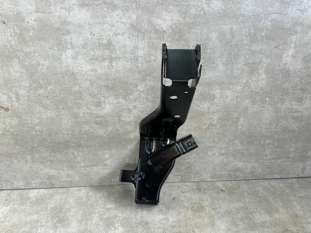 Кронштейн крепления фары левый для грузовиков VOLVO FH4 (воль во ФШ4)