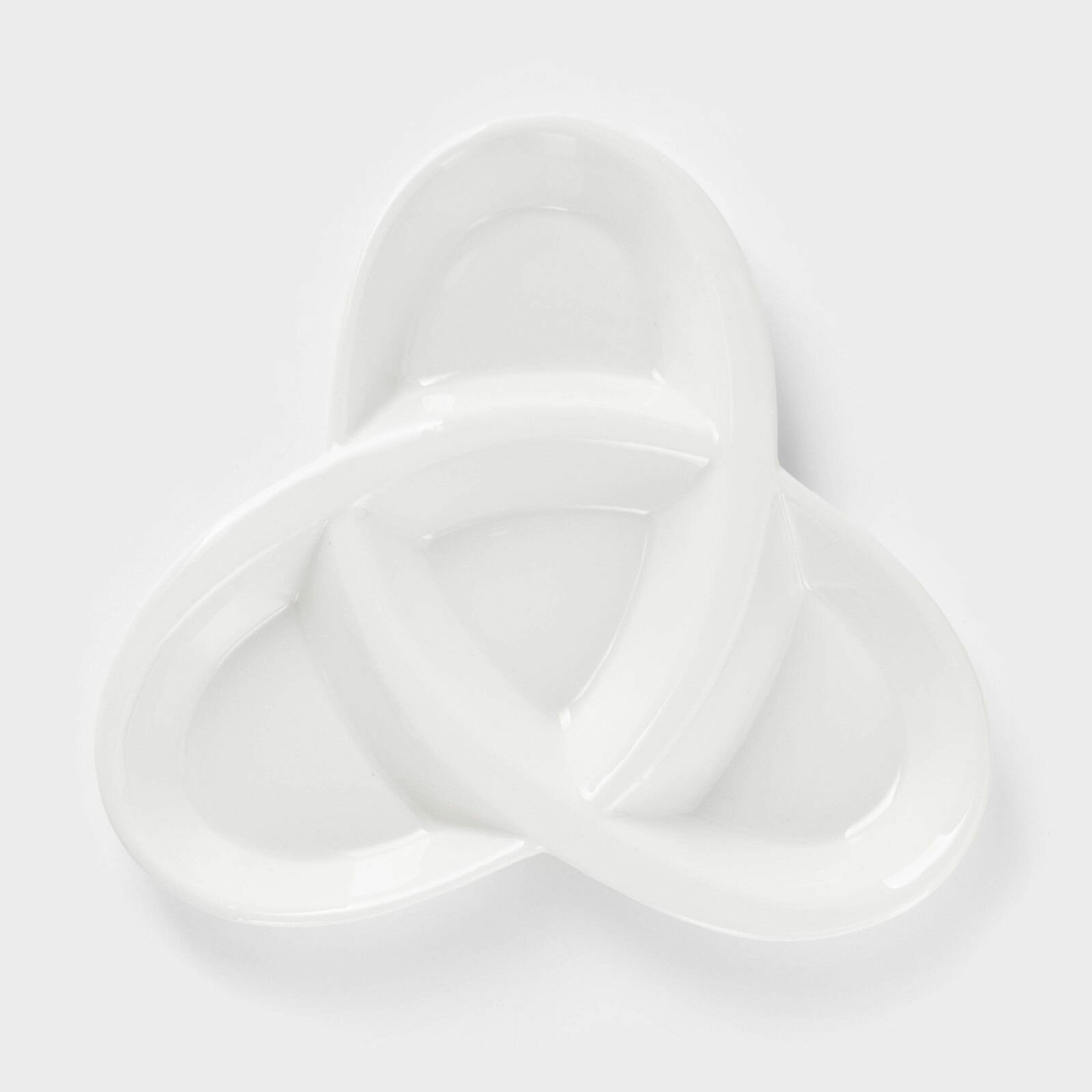 Менажница из керамики 4 ячейки "Трикветр", 23x3, белая, тарелка секционная, посуда для сервировки