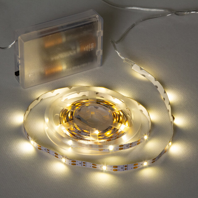 Светодиодная лента на батарейках Shine 3 м, 90 теплых белых LED ламп, на липучке, IP20, Koopman, AXS500130