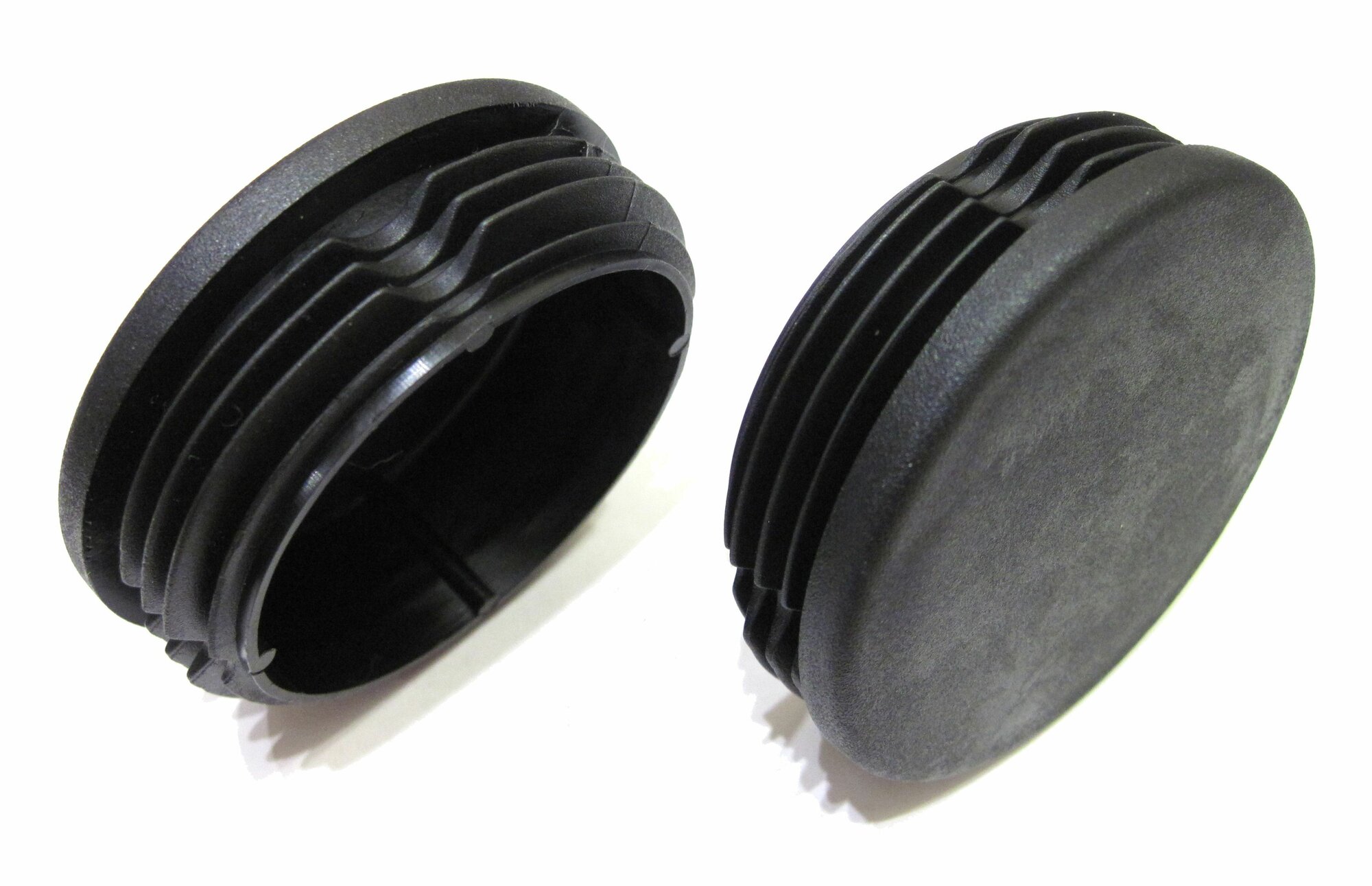 Заглушка для круглой трубы с внешним диаметром 60мм и диаметром отверстия 54-58мм, пластиковая, 2шт.