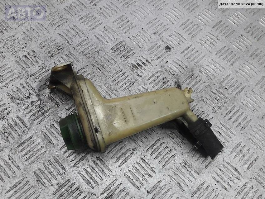 Бачок гидроусилителя Volkswagen Passat B5