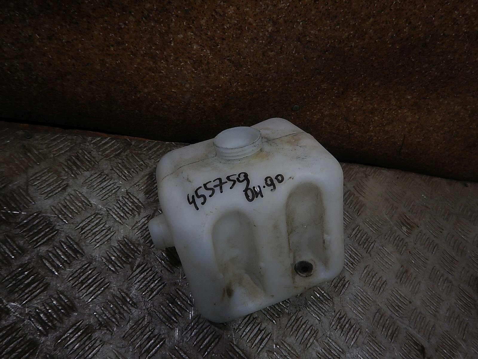 Б/У Бачок омывателя лобового стекла, Datsun (Датсун)-ON-DO (14-) Datsun on-DO (14-) Без видимых повреждений. 455759 DATS...