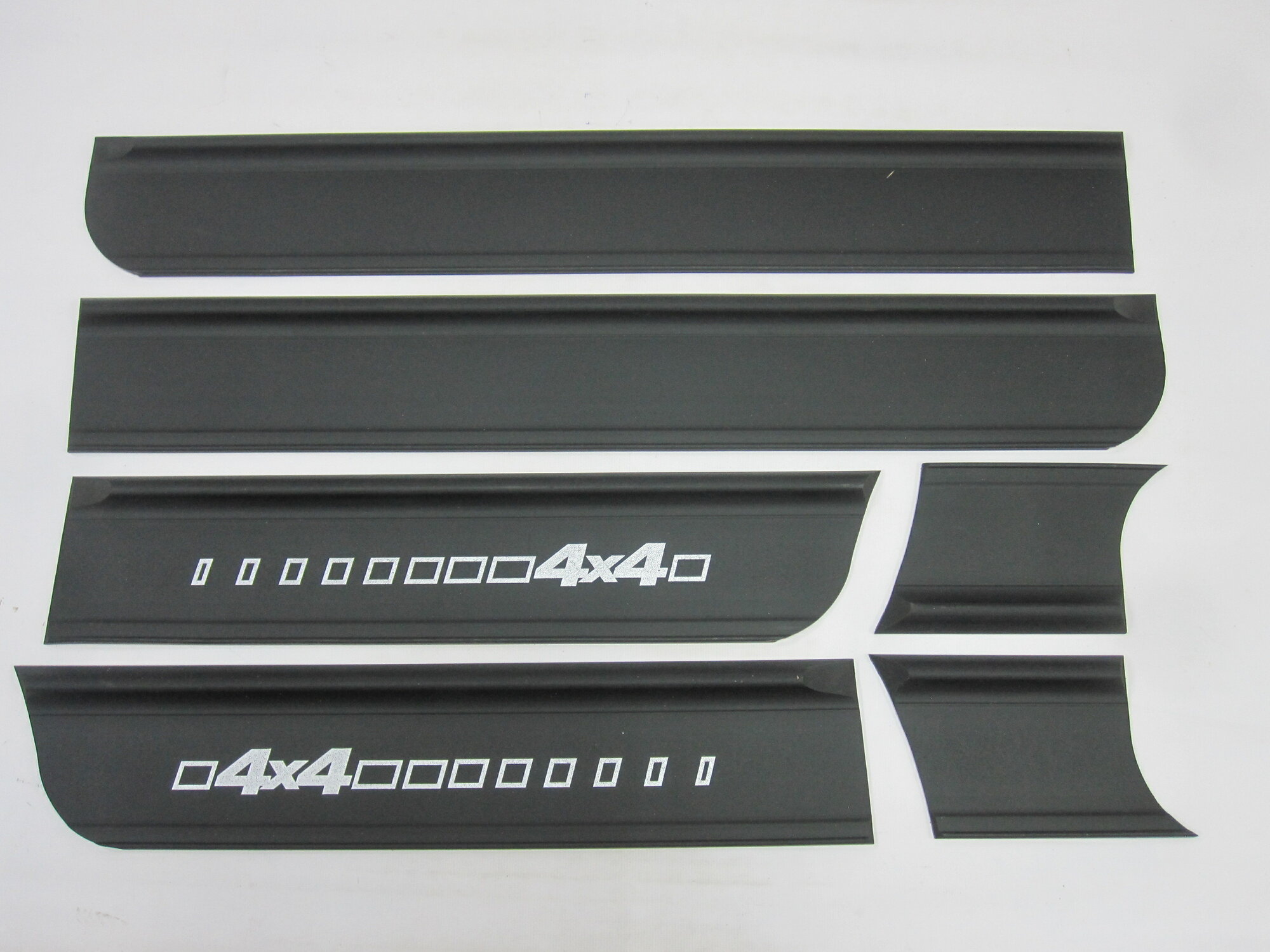 Молдинги боковые широкие оригинал Нива 5Д ВАЗ 2131 комплект 6 шт.