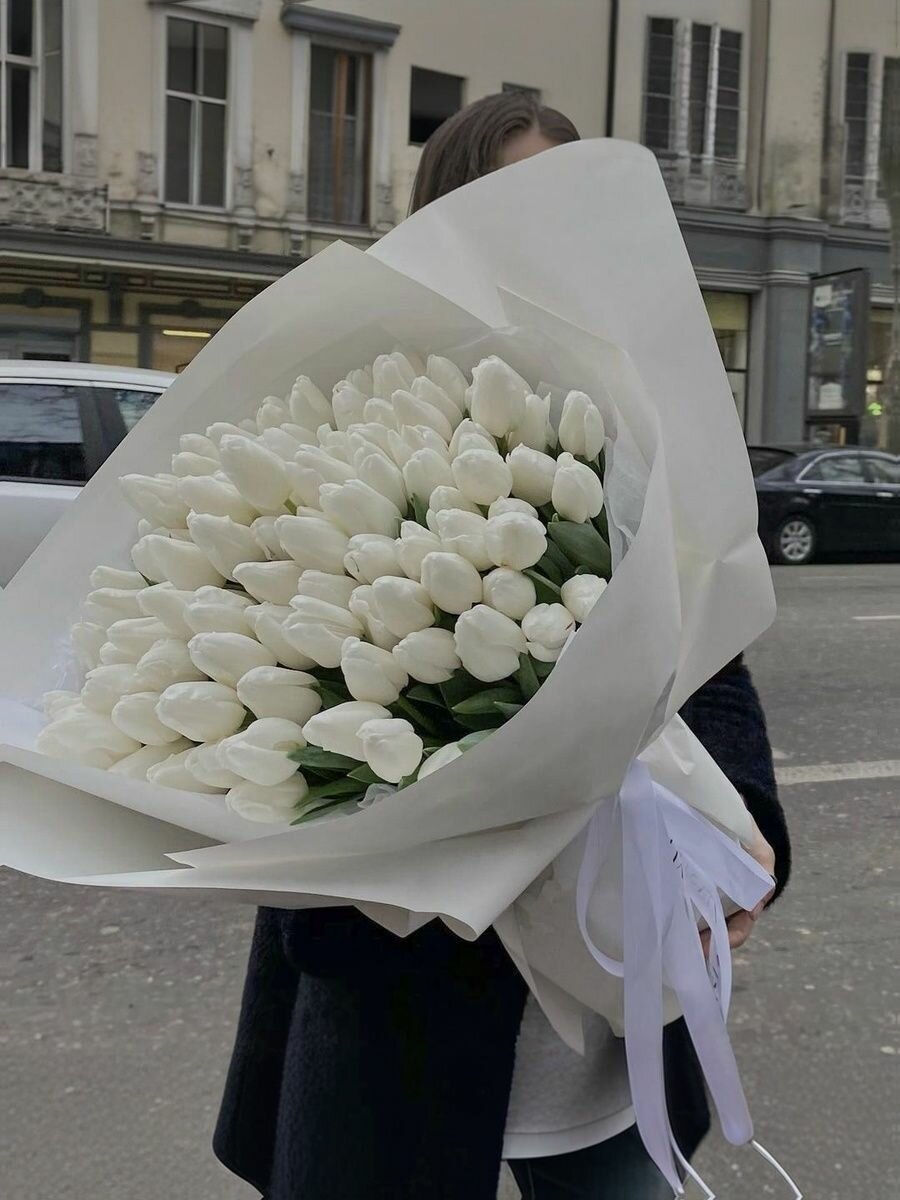 Букет из 101 белого тюльпана