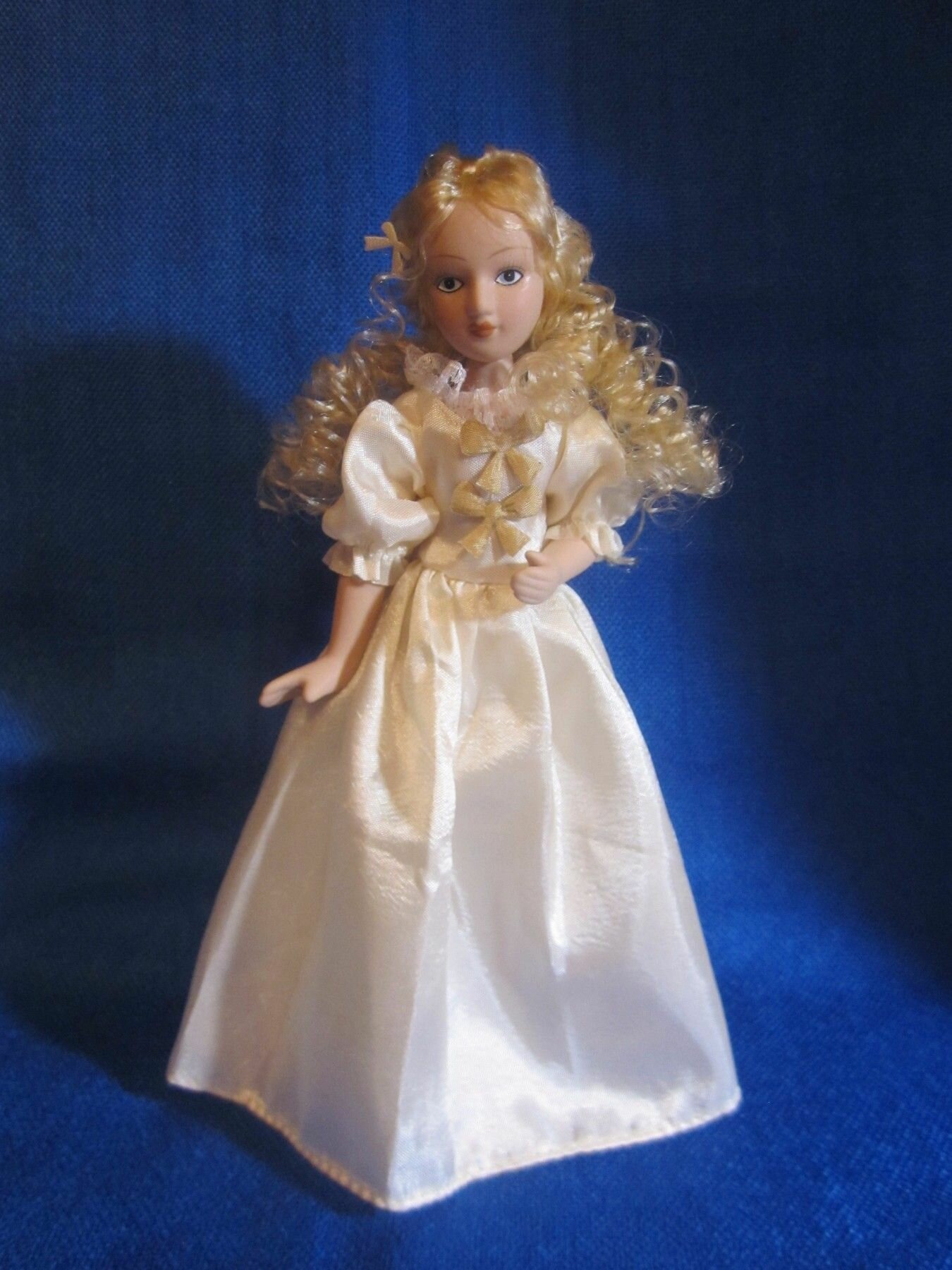 Кукла коллекционная Леди Пантея Вайн