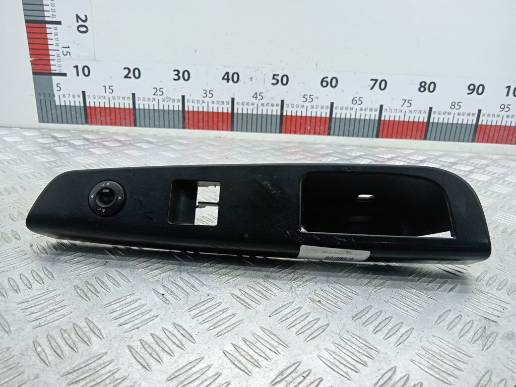 Джойстик регулировки зеркал Kia Ceed 1 (ED) 935601H000 арт. 2008221