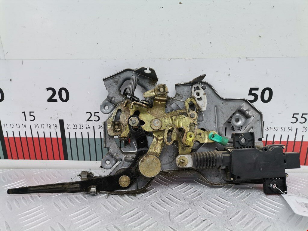 Сервопривод (электропривод моторчик привода) замка двери Chrysler Voyager 3 4717489AA арт. 2057423