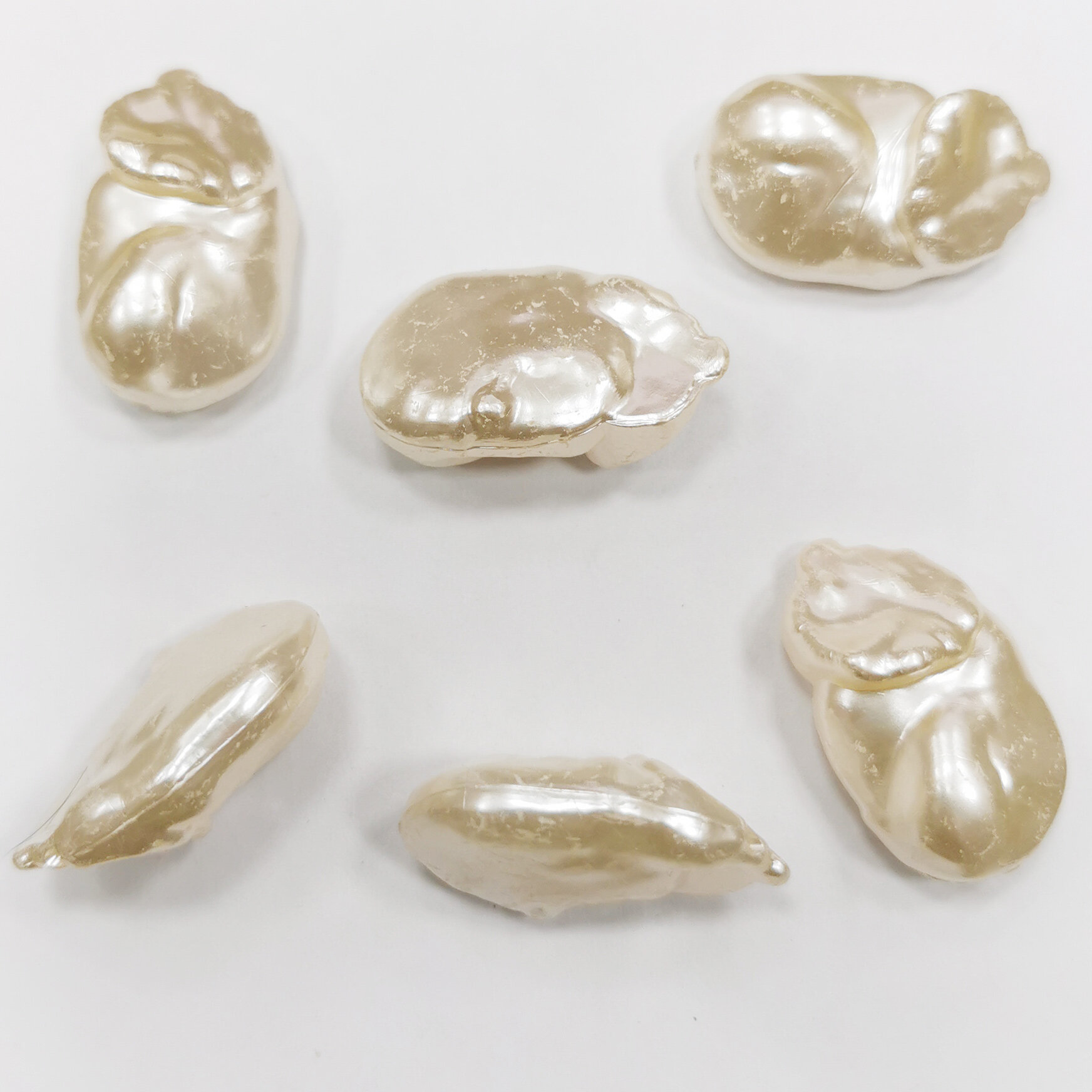 Бусина акриловая, 27х16х11мм, жемчуг искусственный, Кеши, неправильной формы, айвори, 20 грамм