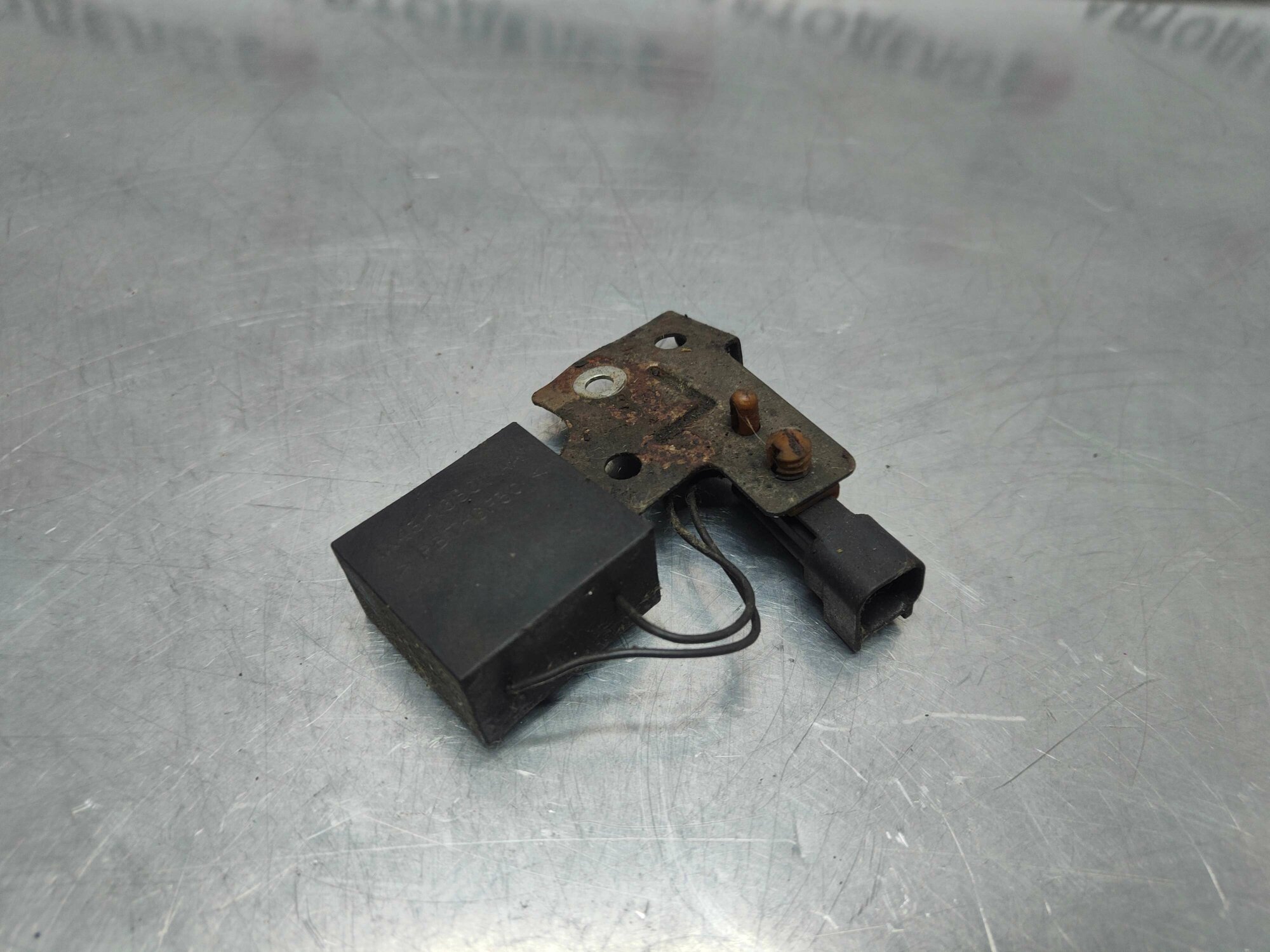 Конденсатор Jaguar X-type 2001 г.в