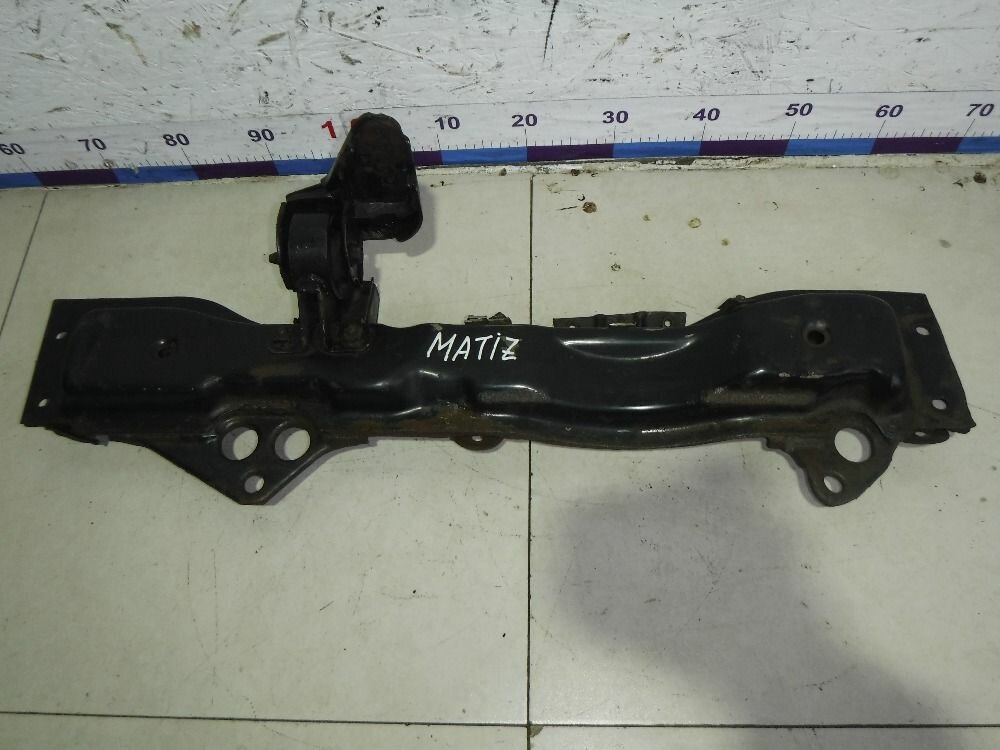 Балка подрадиаторная Daewoo Matiz 96569432