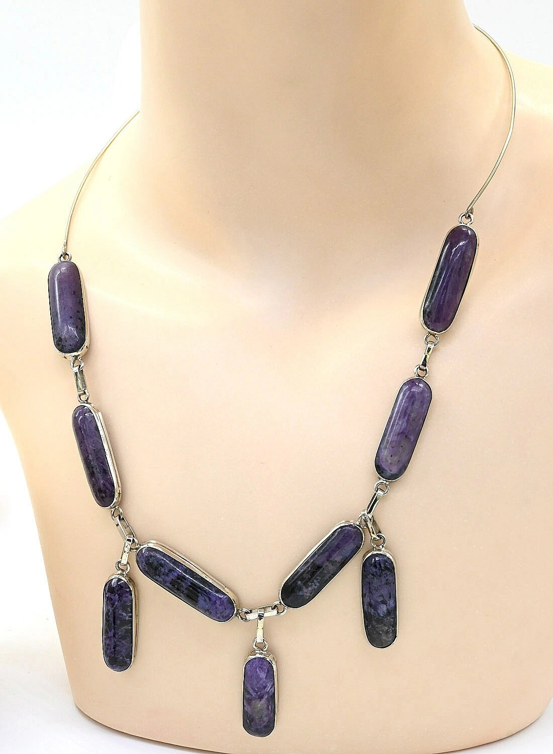 Колье, чароит