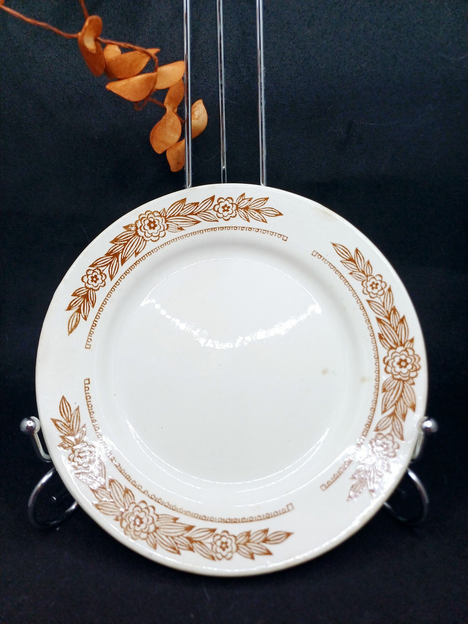 Тарелка с цветочным рисунком винтажная, фарфор, деколь, Буди СССР