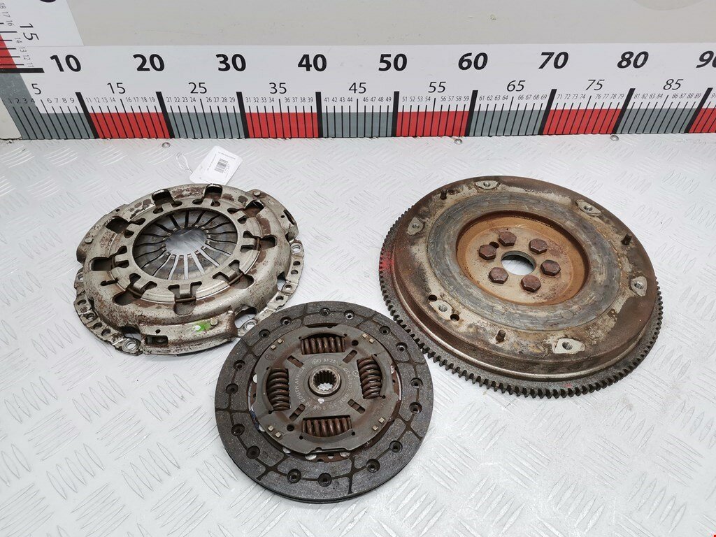 Маховик (демпфер сцепления) Ford Fusion 1338922 арт. 1773247