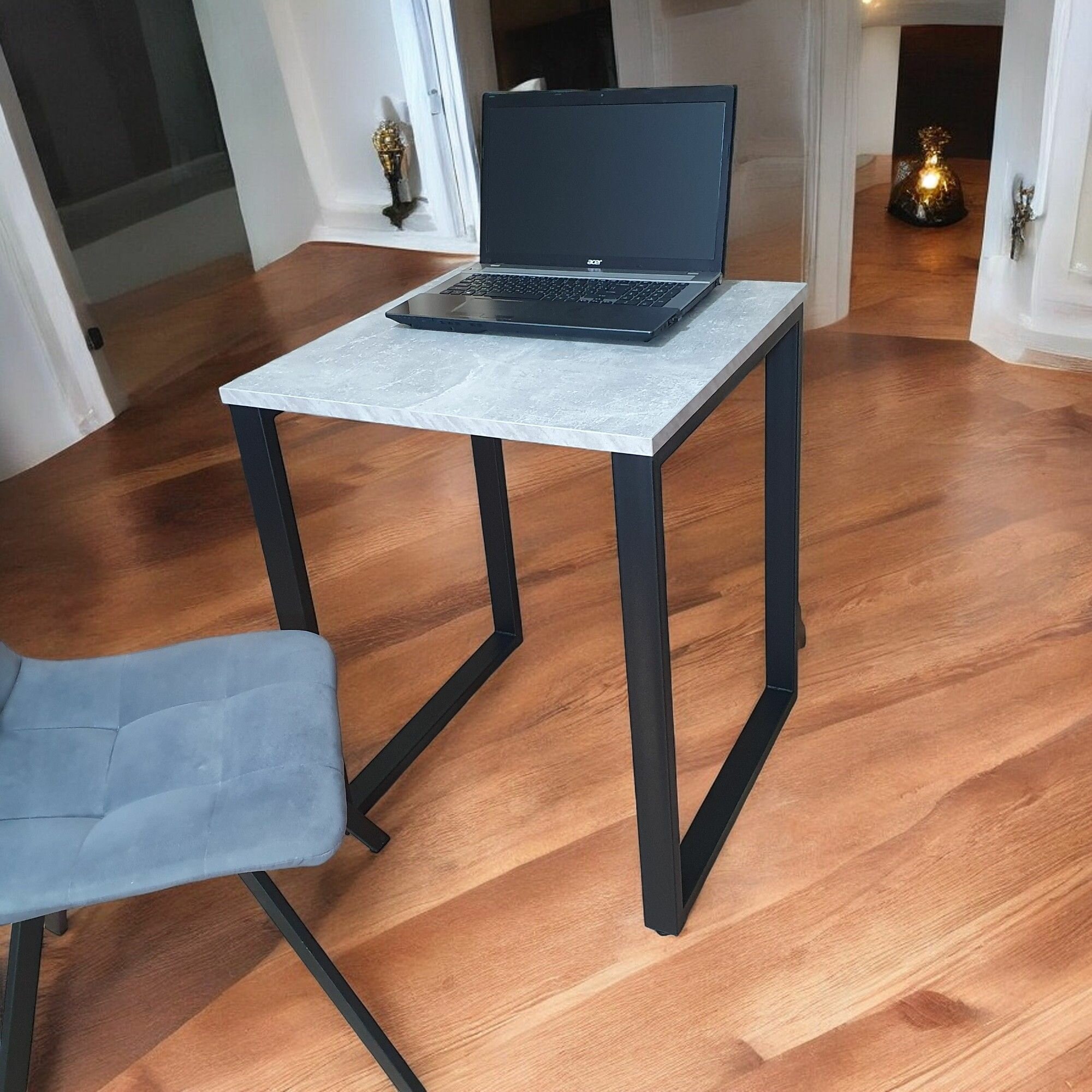 Игровой компьютерный стол/ Лофт, 60*60 см, цвет столешницы Бетон светлый, Ножки лофт черные