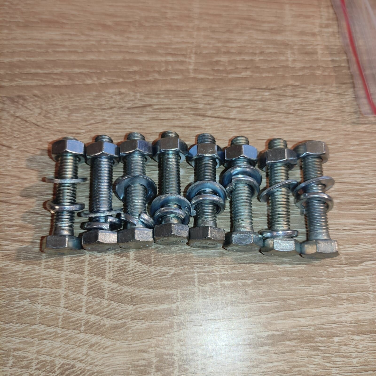 Крепежный комплект М8х40 (Болт М8х40, шайба М8, гровер М8, гайка М8 шестигранная) 8 шт./уп.