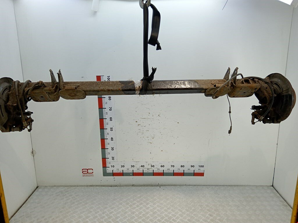 Балка задняя Renault Master 3 555113728R арт. 2170846