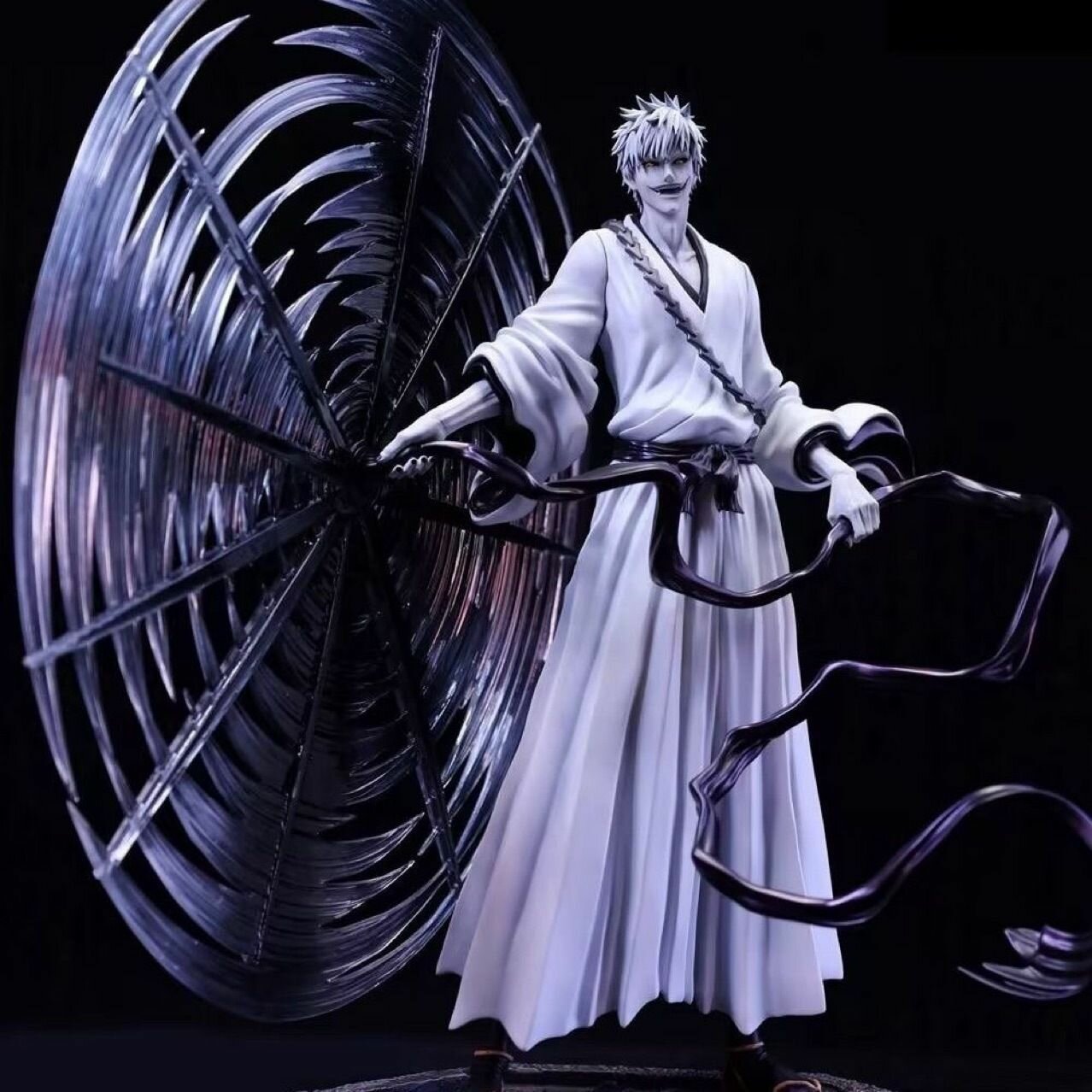 Фигурка Bleach Куросаки Ичиго, 30см, статичная, белая, управление со смартфона