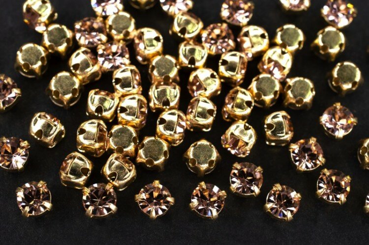 Шатоны Preciosa Maxima 4мм в оправе, цвет vintage rose DF/gold, 63-125, 10шт