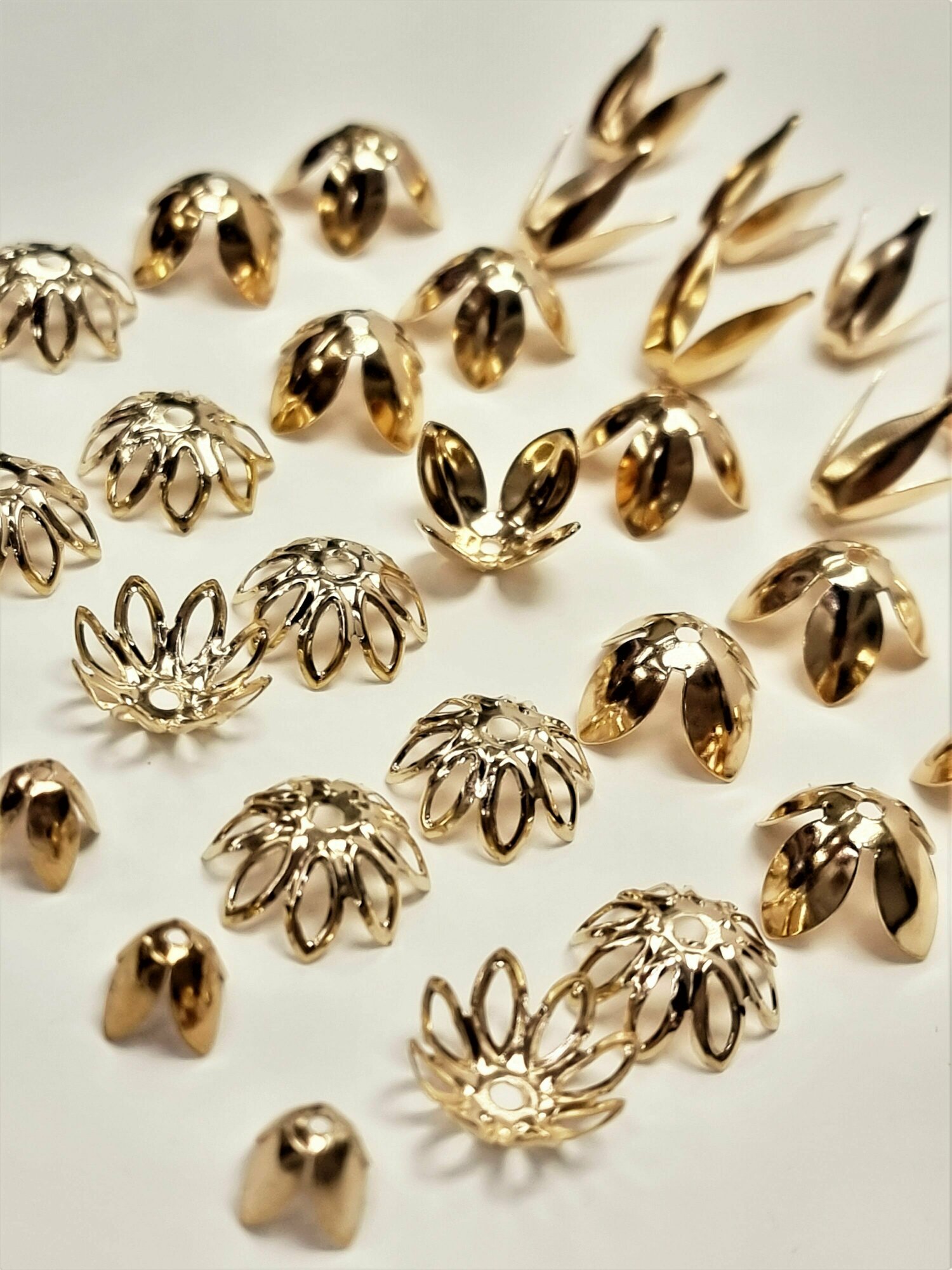 Шапочки-Тюльпаны для бусин. Цвет розовое золото. 36шт.