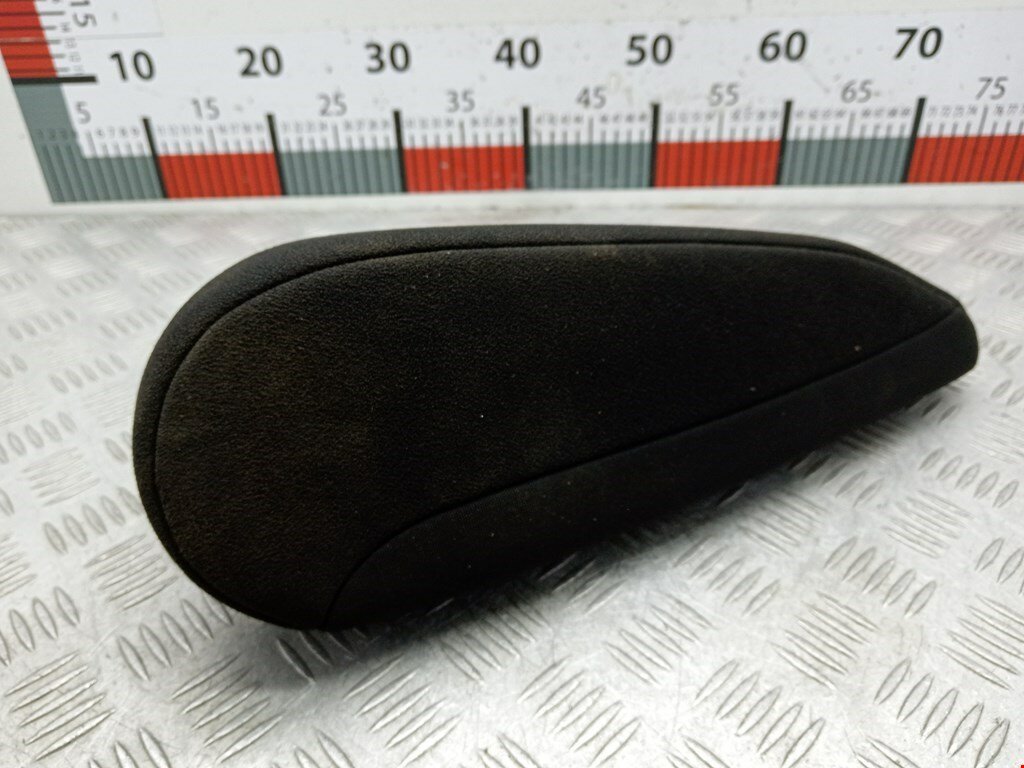 Подлокотник Citroen C4 Picasso 1 8831C8 арт. 2080933