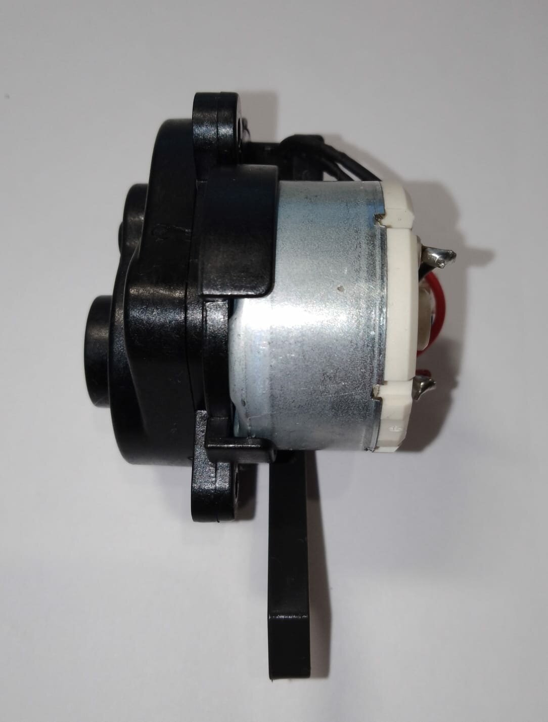 Мотор (двигатель) боковой щетки правый (R) (ZJ1517-33) робота пылесоса DEEBOT DM88