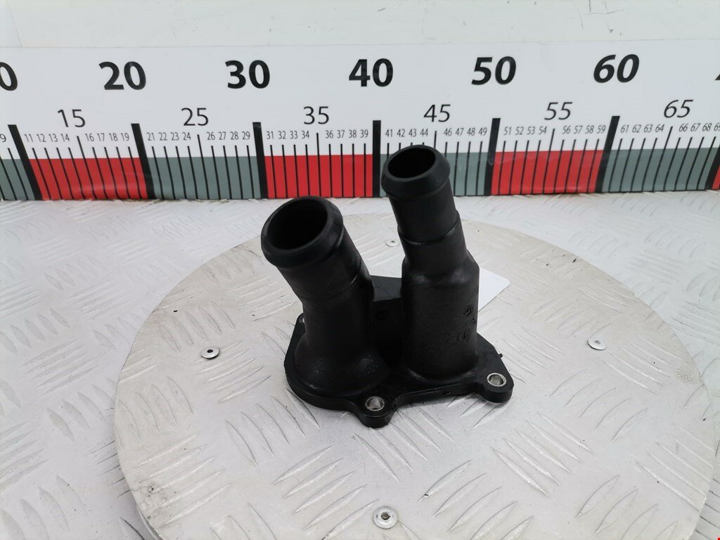 Корпус термостата Ford Fiesta 5 1707050 арт. 1602957