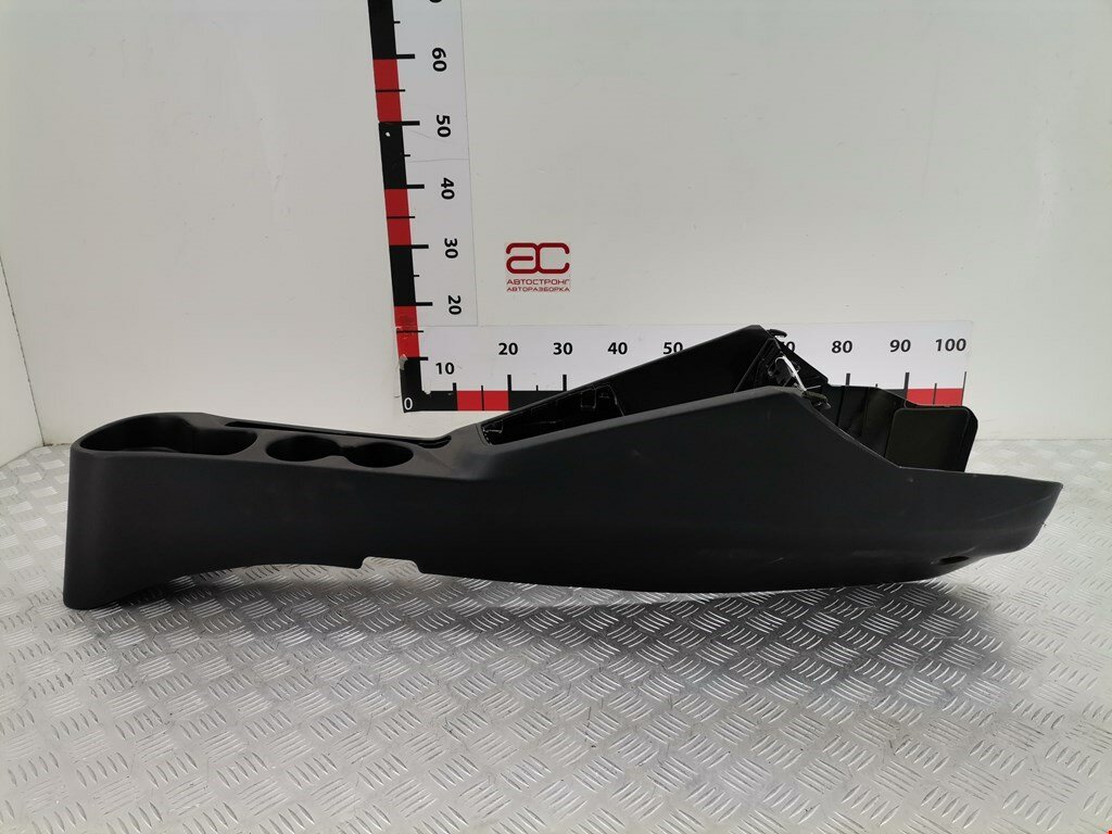 Консоль салона (центральная часть) Hyundai Solaris 2 (RC) 84611H5000 арт. 1438494
