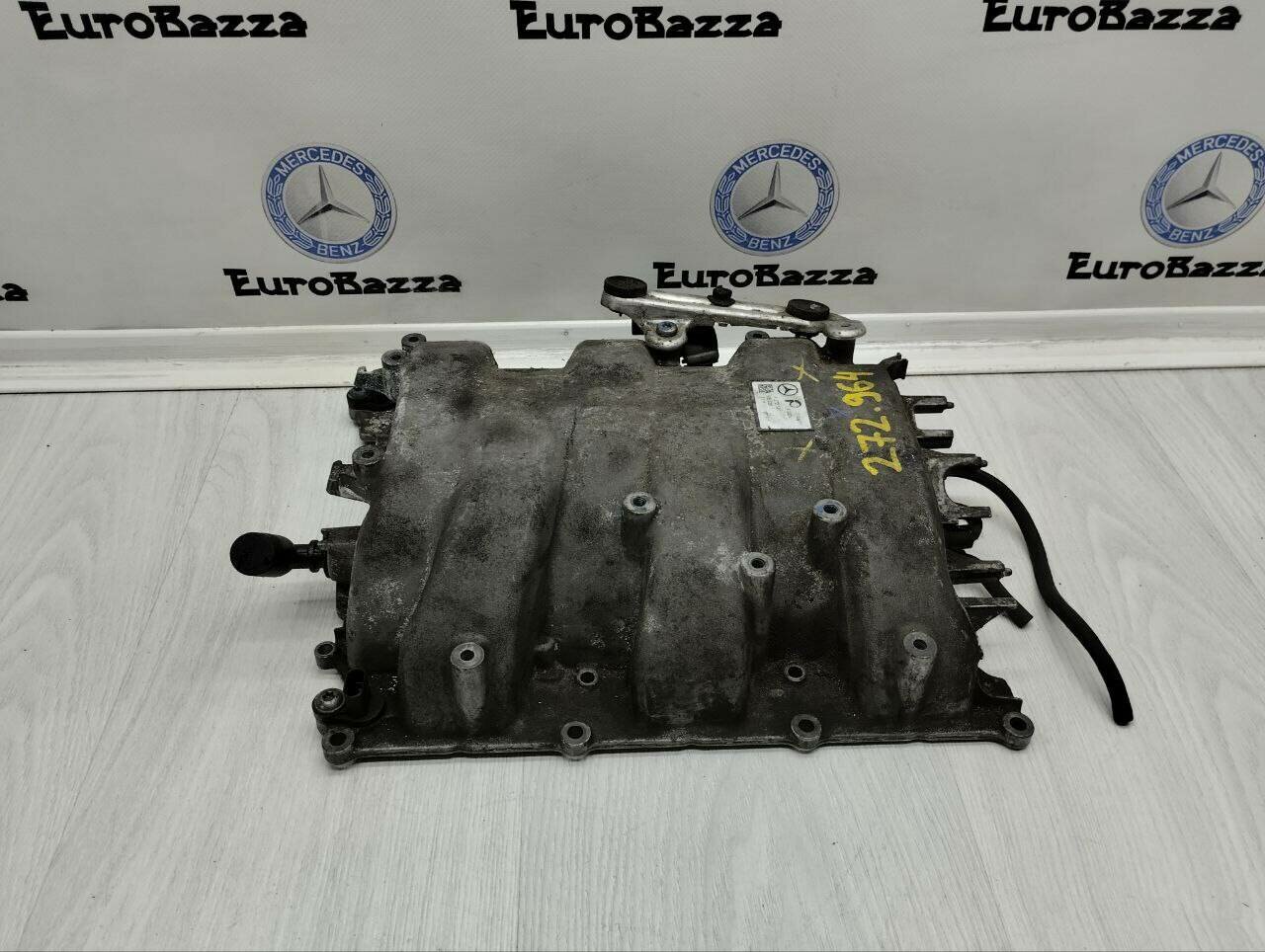 Крышка впускного коллектора Mercedes М272 A2721402401