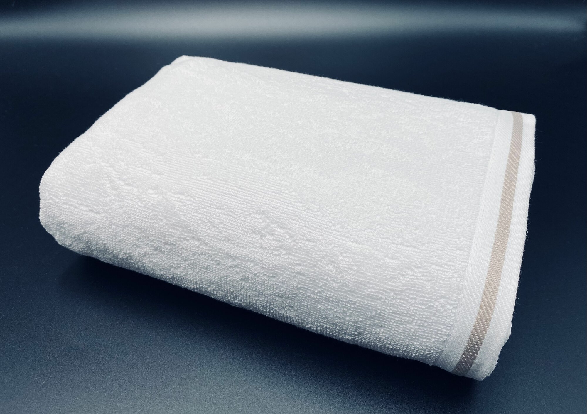 Полотенце большое Отельное махровое банное, для ванны однотонное Белое Бежевая полоса 70*145 см 350 г/м