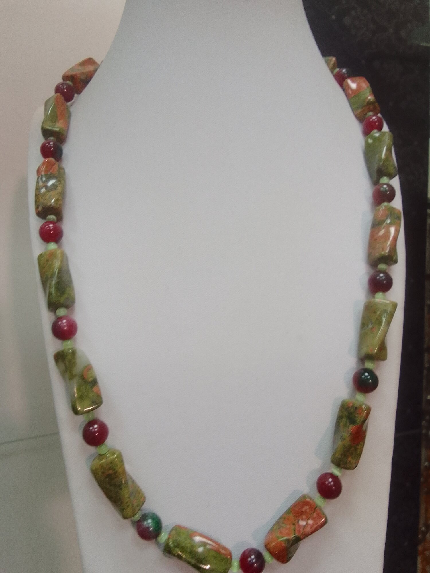 Бусы, турмалин, кошачий глаз