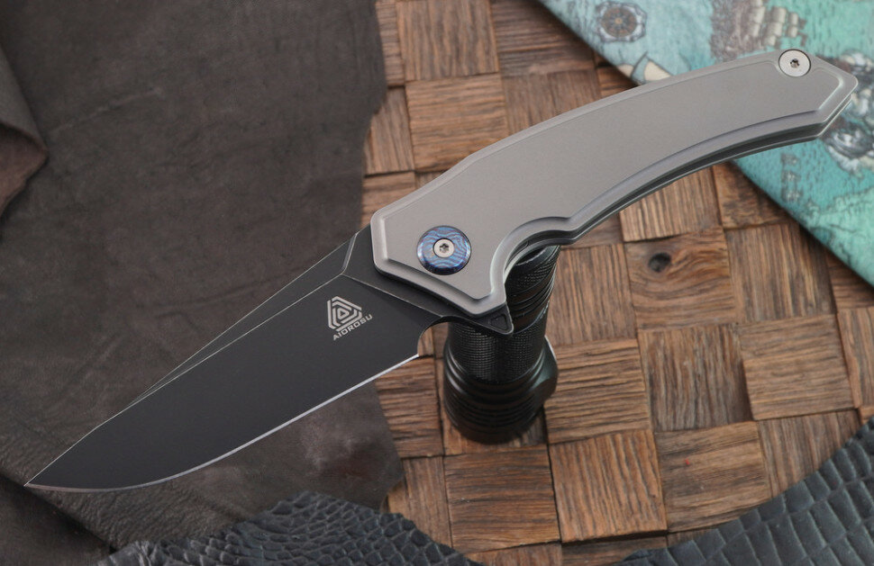 Складной нож Maxace Aiorosu Heng (Пескоструенный титан, Black Blade, сталь 14c28n) AH03