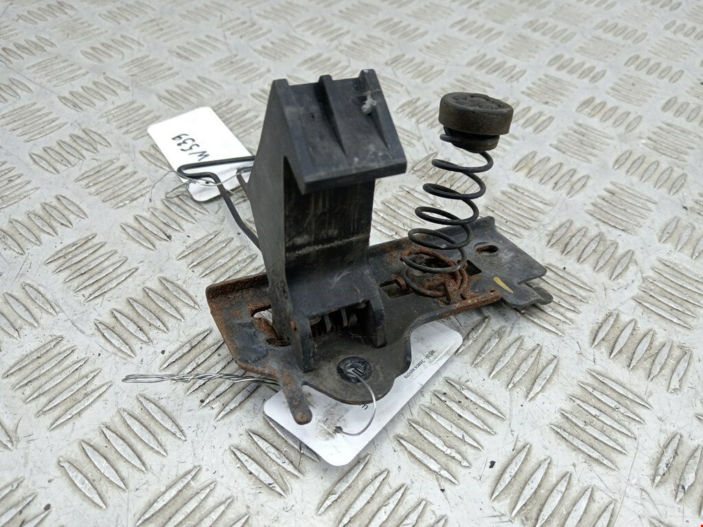 Замок капота Renault Master 3 656012603R арт. 2128702