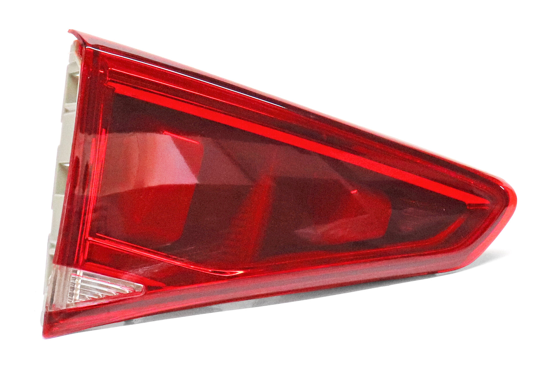 Фонарь задний левый на крышку багажника Chery Tiggo 7 (T15-4433030). Товар уцененный