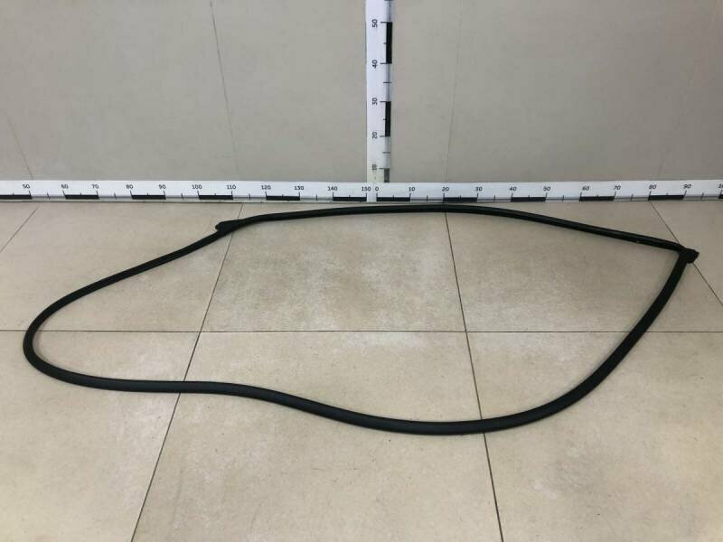 Уплотнитель двери Kia K5 2019 кат.номер: 82140L2000
